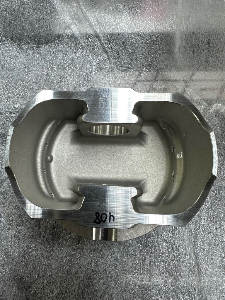 Forged EG33 Pistons 8:1-8.5:1 Compression by Wiseco – Gripwell Garage